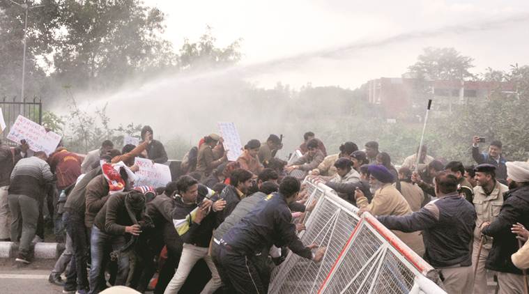 JBT candidates protest: Panchkula cops use water canons; 3 hurt, 27 ...