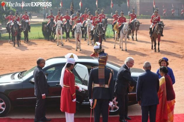 Swedish royal couple visits Jama Masjid, pays tribute to Mahatma Gandhi ...