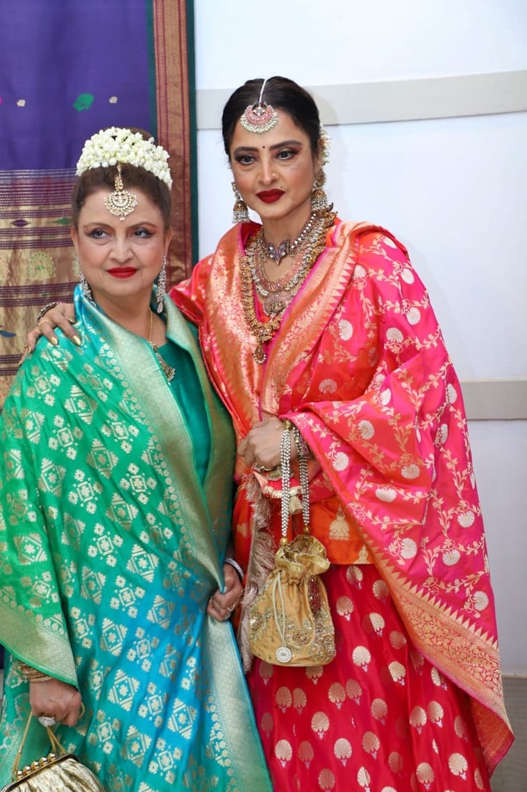 Rekha in a sari is sheer elegance; check it out here | Fashion News ...