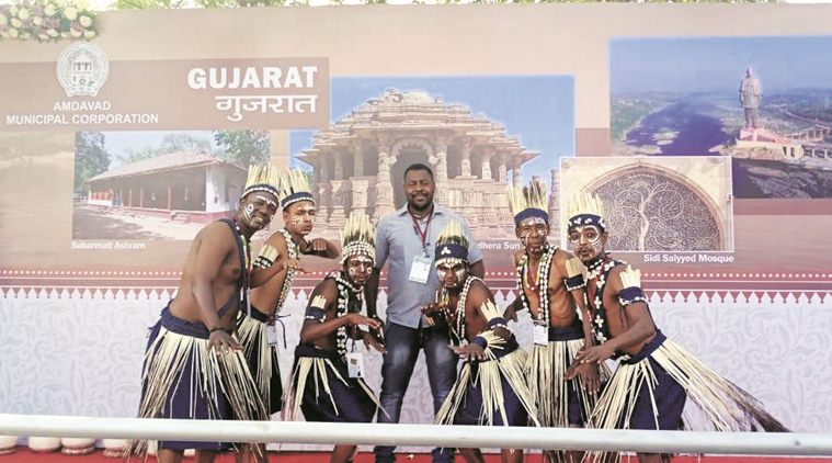 Gujarat: African Sidi members settled in Bharuch perform dhamal dance ...