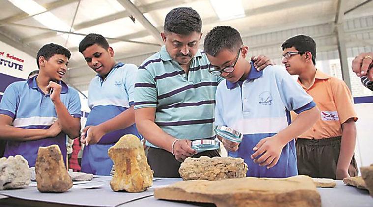 Pune: ISRO missions draw biggest crowds at science institutes | Pune ...