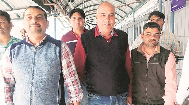 Delhi: Three PFI members get bail, investigating officer pulled up ...