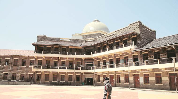 Pune: Many colleges hold lectures on Saturday, shut down after ...