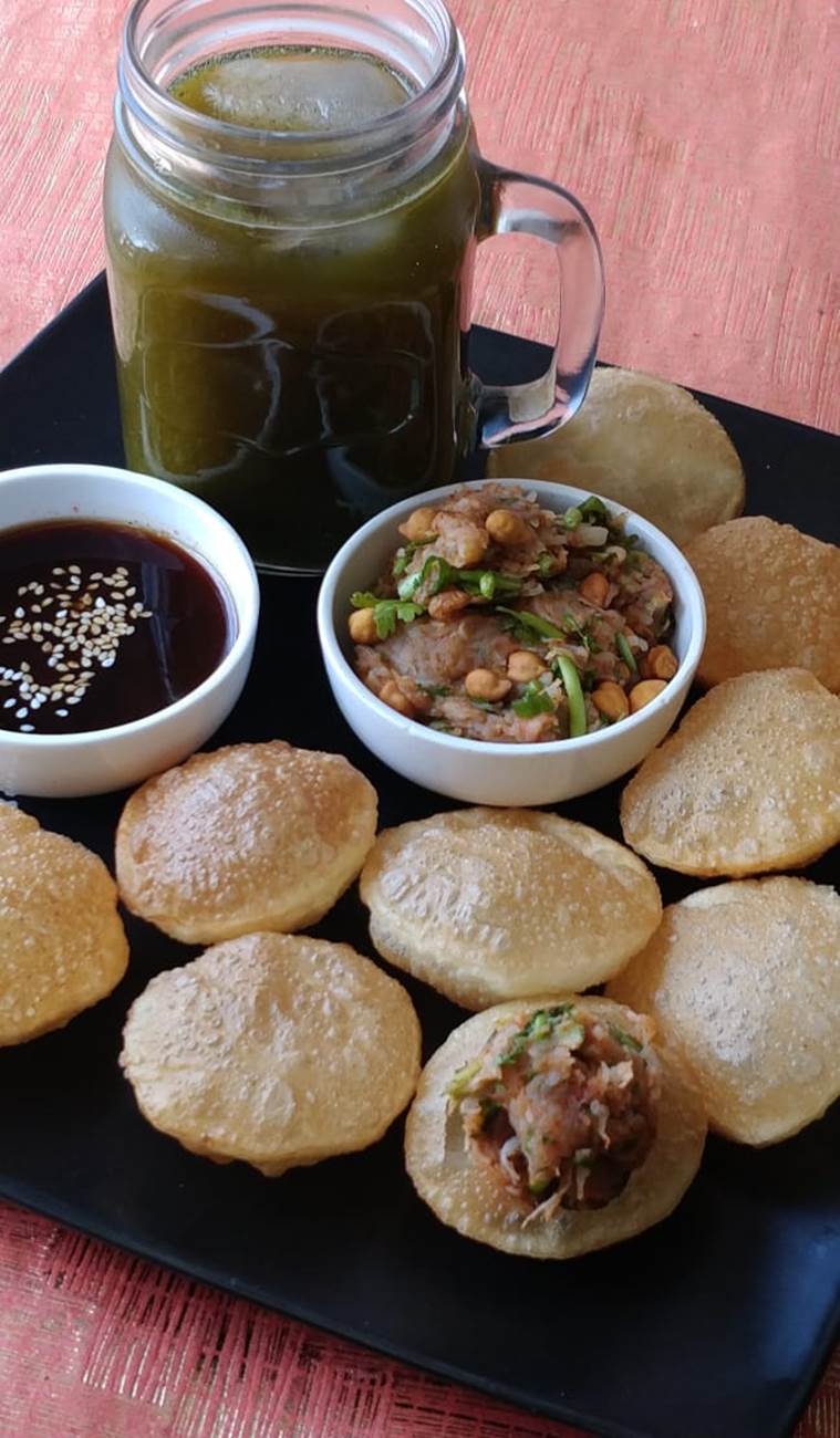 Lockdown cravings: Missing street food? Try Kolkata-style puchkas at ...
