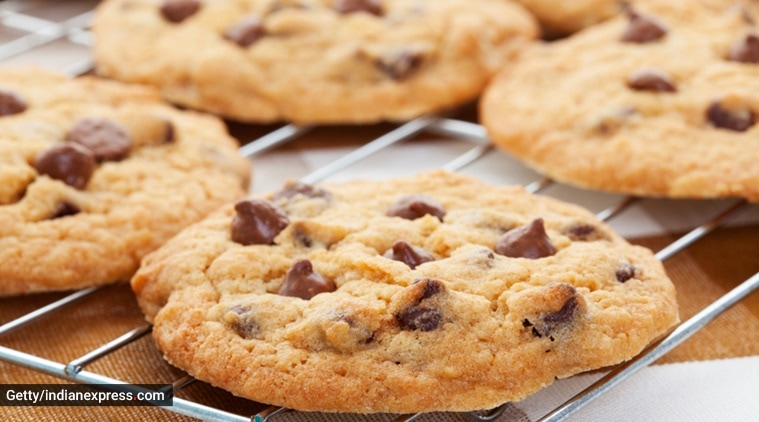 It takes 10 minutes to make these choco-chip cookies; check out the ...