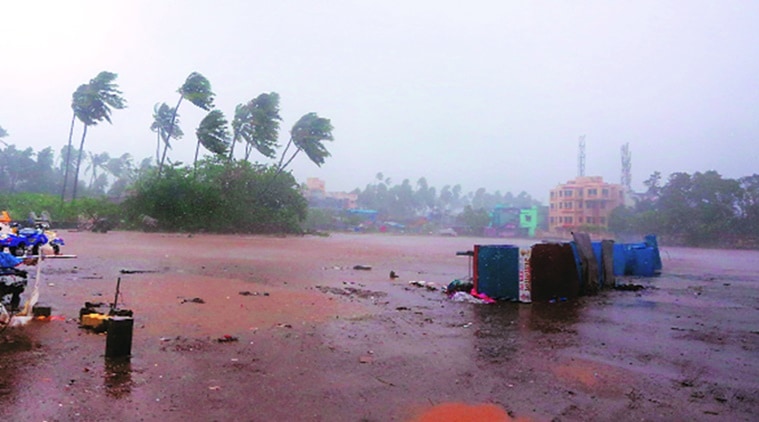 Four killed as Cyclone Nisarga hits Maharashtra coast, blows over ...