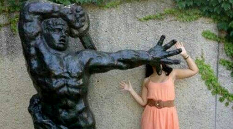 ‘Sculptures fight back’: Pictures of creative poses with statues leave ...