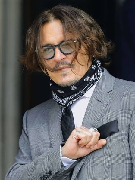 In libel case, Johnny Depp says Amber Heard hit him with ‘haymaker ...