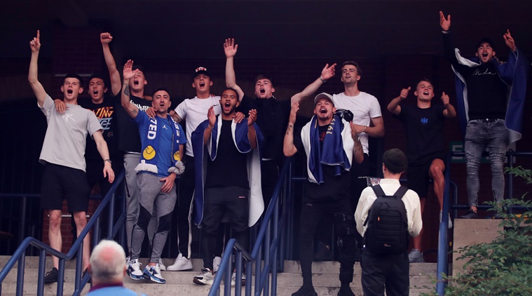 Leeds United players, fans celebrate return to Premier League after 16 ...