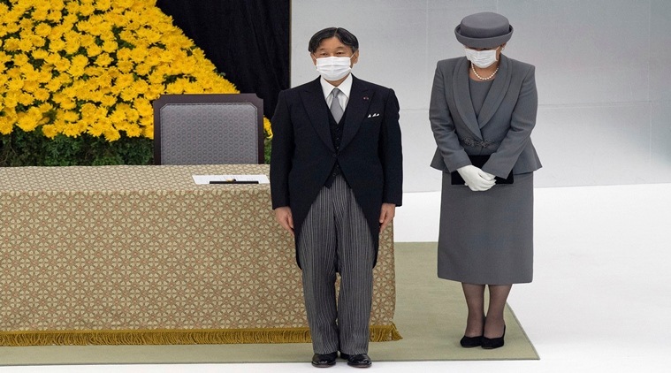 Japan’s Abe, on WW2 anniversary, vows not to repeat war, sends offering ...