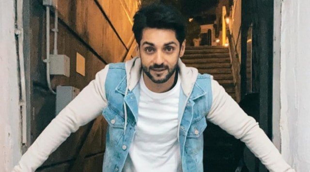 Karan Wahi shares reverse transformation pic, busts myth about abs ...
