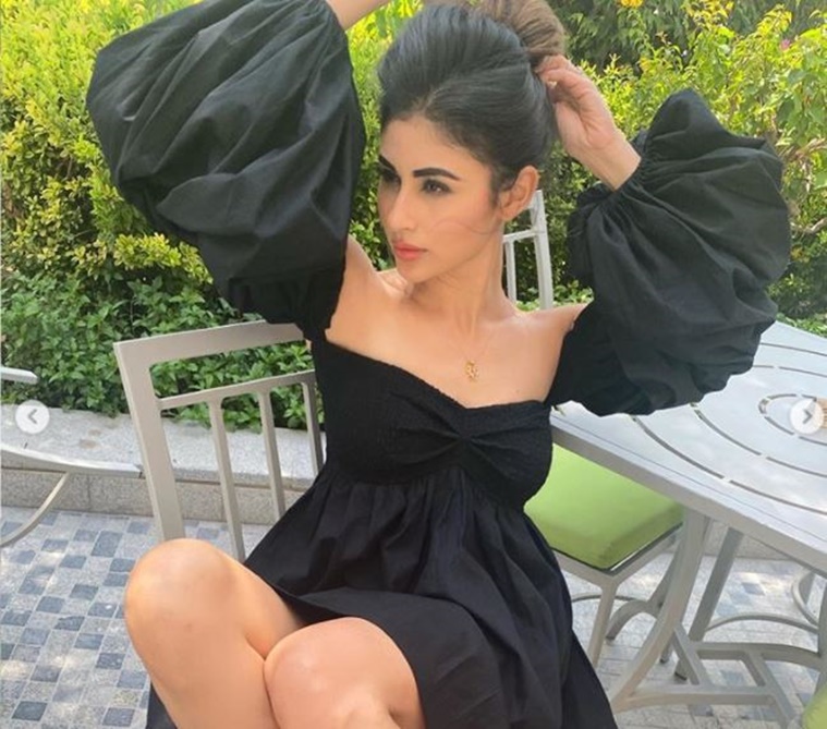 Mouni Roy’s outfit is simple but grand, check out the price | Fashion ...