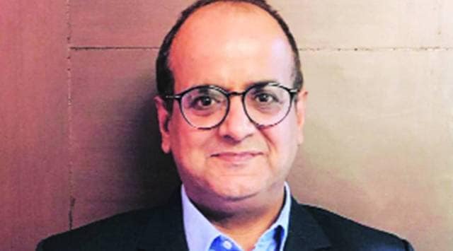 Graphologist Sanjeev Chandhok teaches interpreting handwriting for self ...