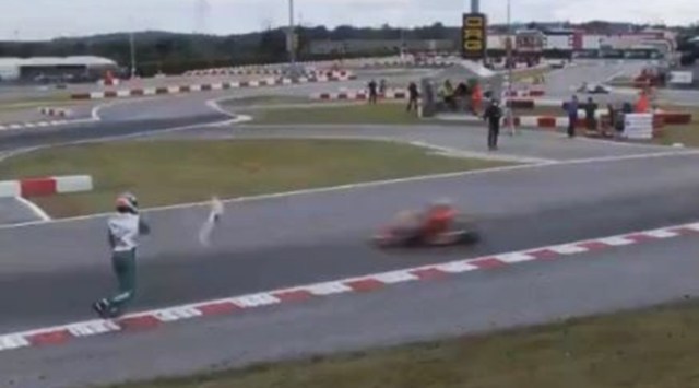 WATCH: Luca Corberi throws bumper at rival at FIA Karting World ...