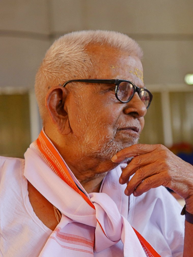 Akkitham Achuthan Namboothiri dead
