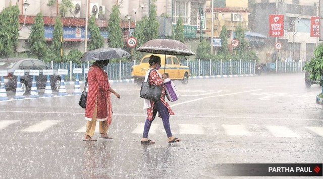 IMD forecasts heavy rain during Durga Puja in West Bengal | India News - The Indian Express