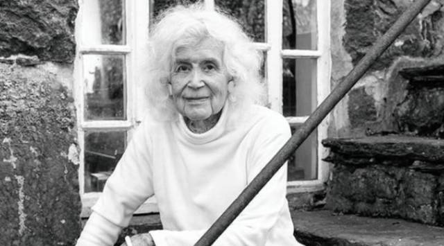 Jan Morris, author and transgender pioneer, dies at 94 | Books and ...