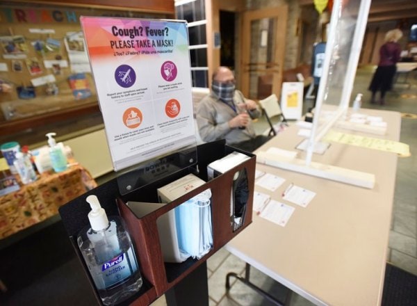 Amid US polling, hand sanitiser jams ballot scanner in Iowa | Trending ...