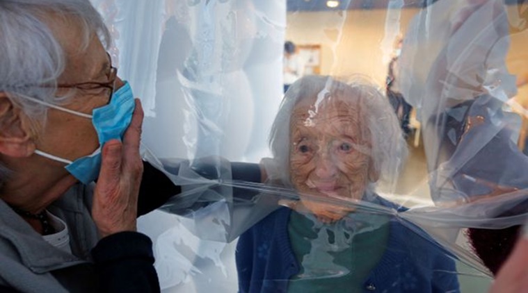 ‘Hug bubbles’ let senior citizens safely reconnect with loved ones ...
