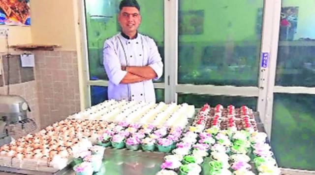 This Singapore-returned baker delivers ‘happiness’, lights up Army ...