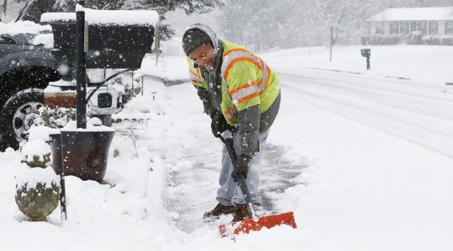 Major storm in US heads to Northeast after blanketing Midwest | World ...