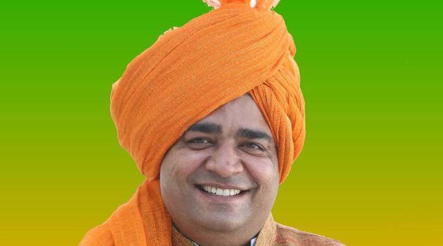 Haryana: In House, BJP MLA flashes photos of Congress leaders ...