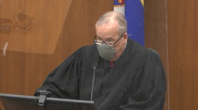 Judge won’t move trial in Floyd’s death; 13th juror picked | World News ...