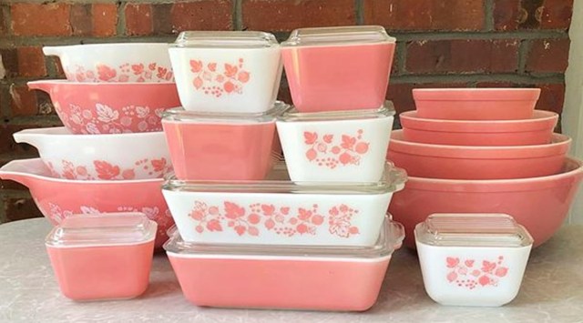 Pyrex and Pink Daisies: Midcentury cookware is fab again | Life-style ...
