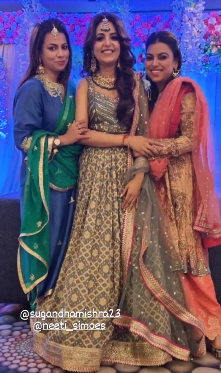 Inside Sugandha Mishra’s mehendi ceremony: Fiance Sanket Bhosale ...