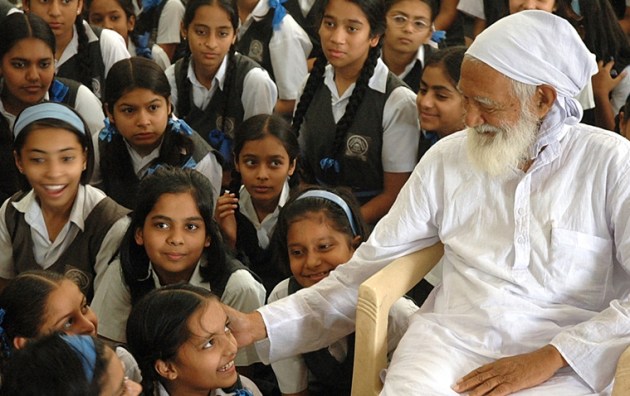 Chipko movement founder Sunderlal Bahugana dies of COVID-19: Glimpses ...