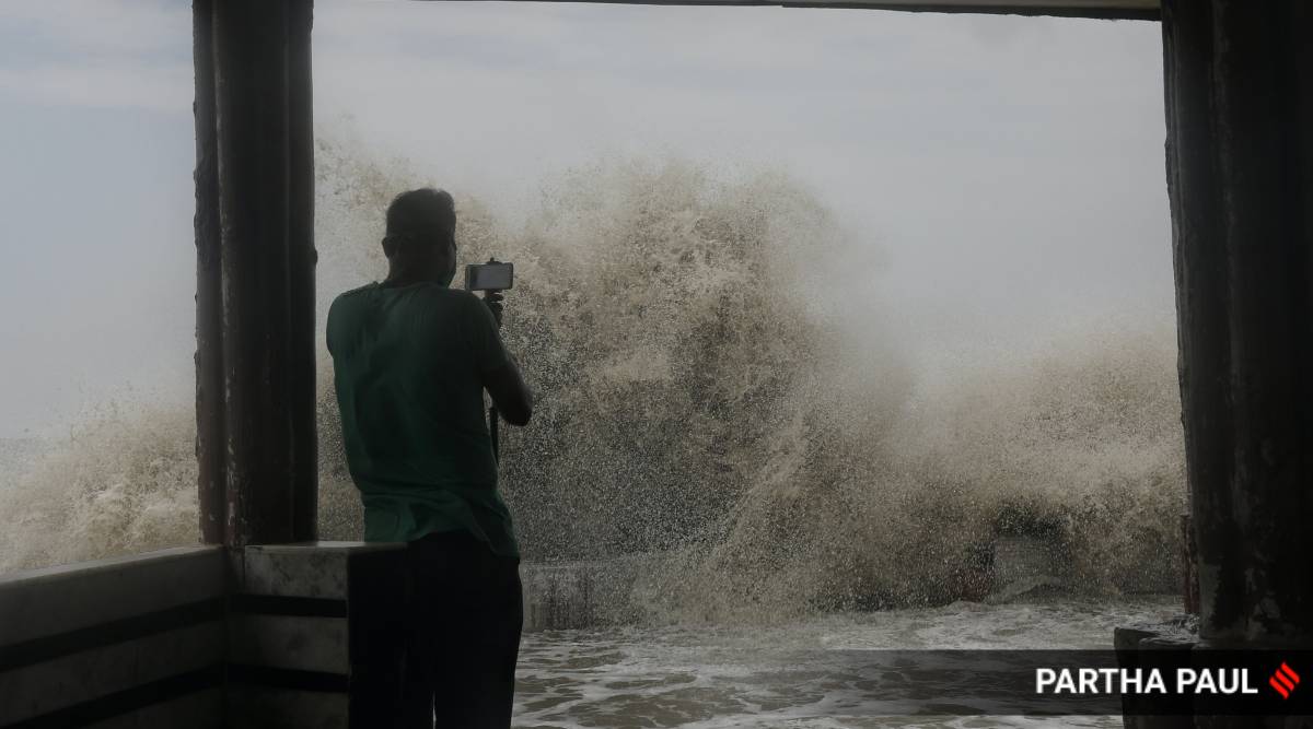 Low pressure area moves to Gulf of Kutch, may intensify into cyclonic ...