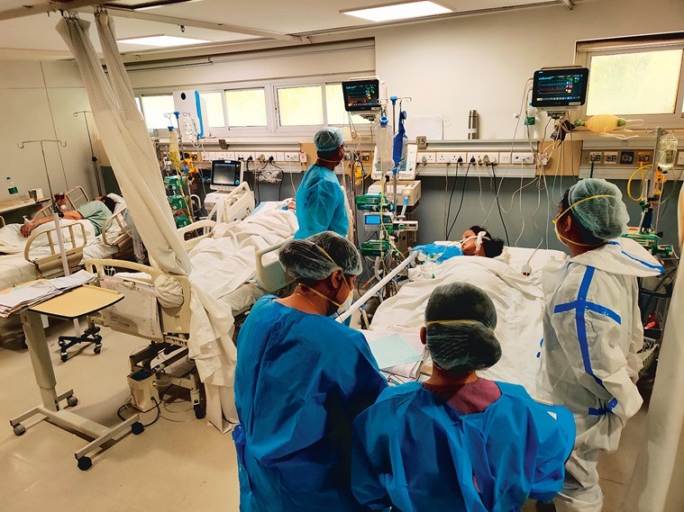 One day in a Covid ICU | India News - The Indian Express