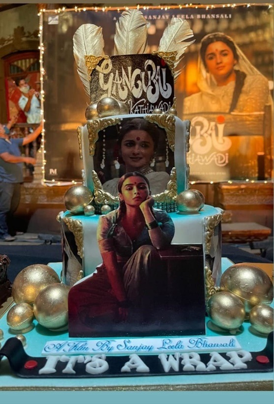 13 inside photos from Gangubai Kathiawadi’s wrap party: Alia Bhatt ...