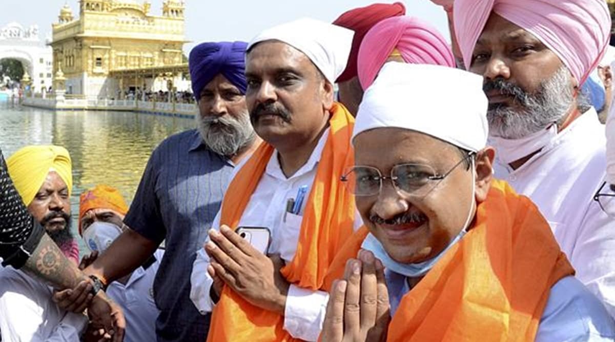 Rebel SAD, BJP leaders at Golden Temple during Delhi CM Arvind Kejriwal ...