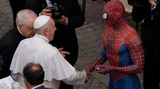 Watch: Pope Francis meets ‘Spider-Man’ at weekly audience in Vatican ...
