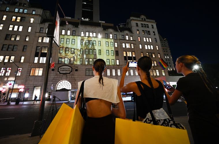 Marc Jacobs’ post-pandemic runway: Parading puffers in patterns ...