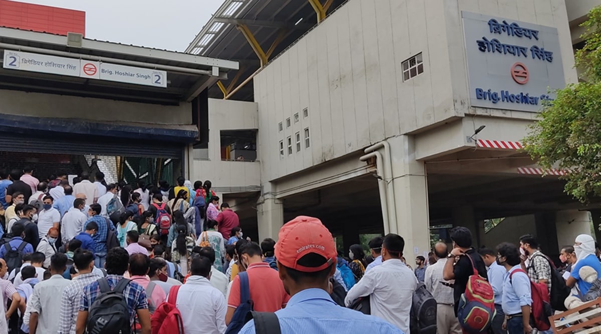 Delhi Metro services come to a halt after mild tremors in national ...
