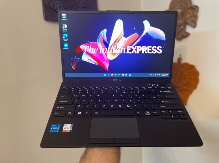 Fujitsu UH-X laptop review
