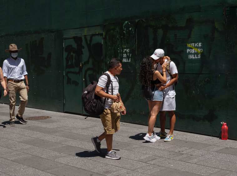 People are making out. Everywhere | Feelings News - The Indian Express