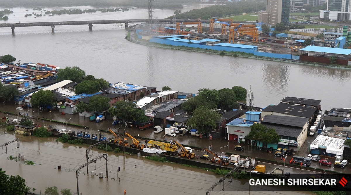 Mithi river rising even when there is no high tide should be wake-up ... Mithi river rising even when there is no high tide should be wake-up ...