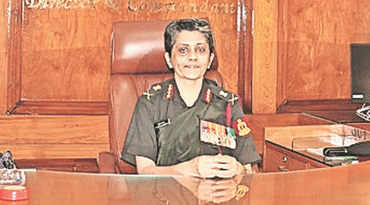Lt General Rajshree Ramasethu takes over as Commandant of AFMC Pune ...