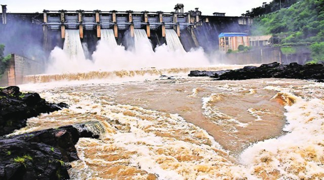 Rain continues: Karjan dam almost full, 4 gates open | Baroda News ...