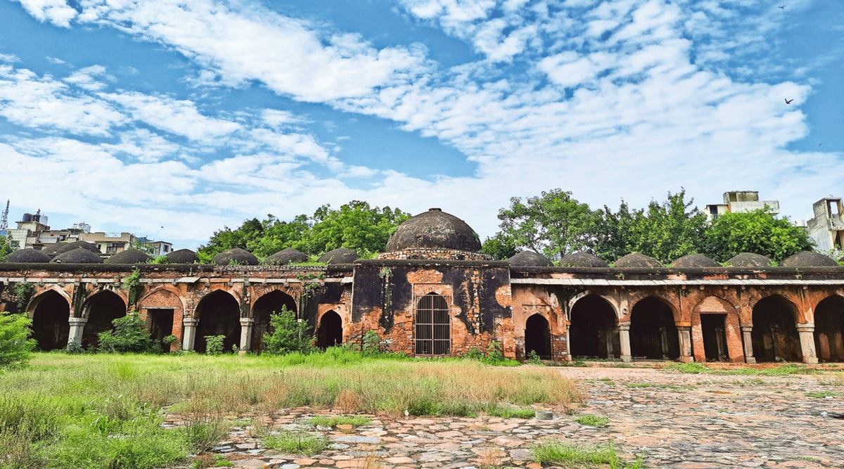 Delhi: In disrepair, Begumpur mosque awaits some help | Delhi News ...