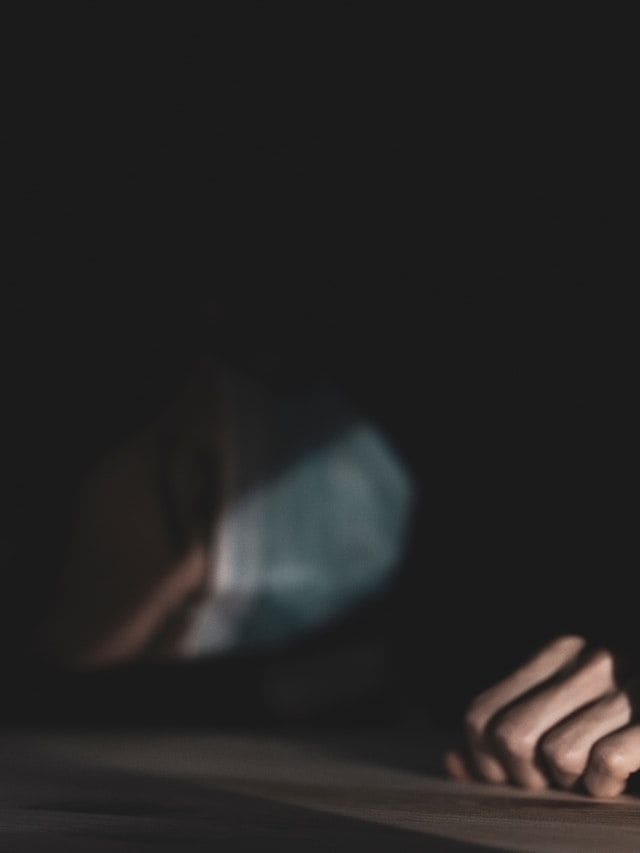 Fainting or syncope: Symptoms of temporary loss of consciousness | The ...