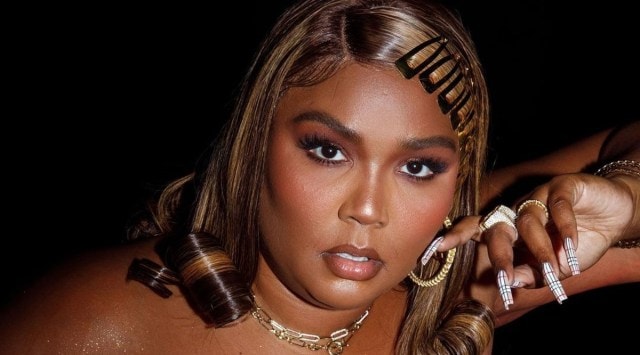 ‘One session and I’m on my way’: Lizzo learns how to do the split in ...