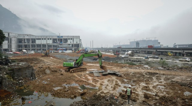 Why a Chinese company dominates electric car batteries | World News ...