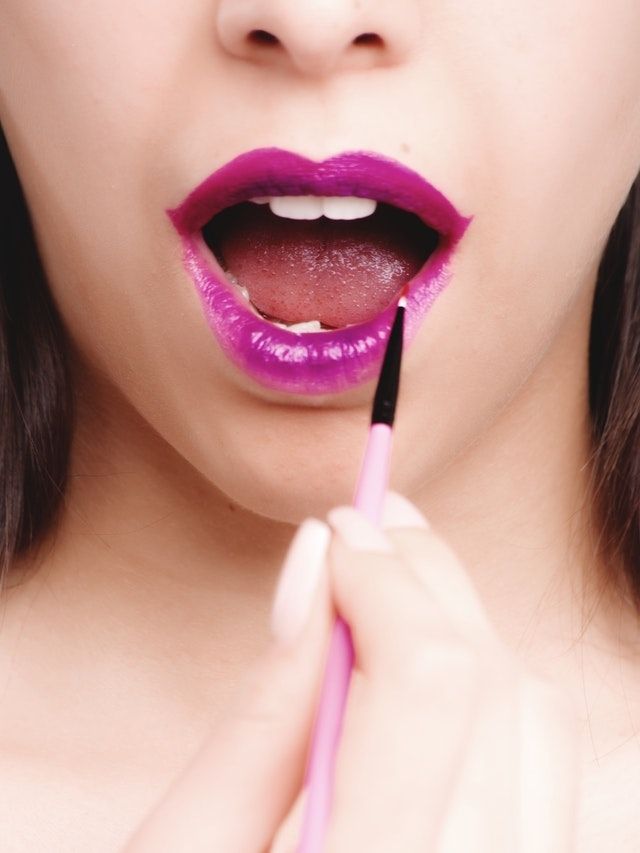 Know-your-makeup-Why-lead-is-harmful-for-your-skin.jpg