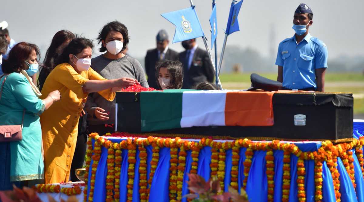 IAF, family members pay last respects to Group Captain Varun Singh ...