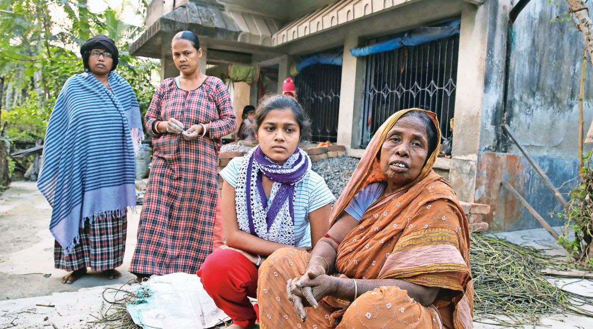 Day after Haldia refinery fire, IOC team, police begin probe | Kolkata ...