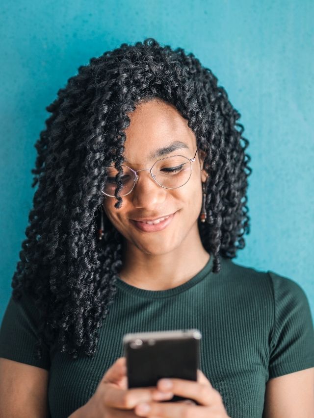 Smartphone pinky syndrome: All you need to know | The Indian Express